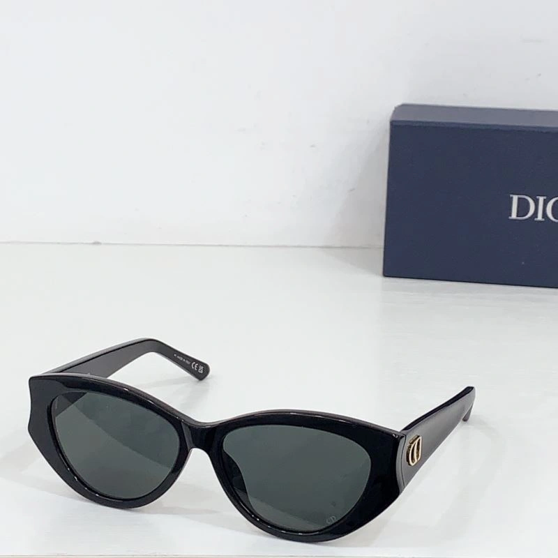 Indistinguishable Christian Dior Sunglasses