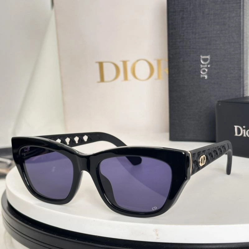 Low-cost Christian Dior Sunglasses