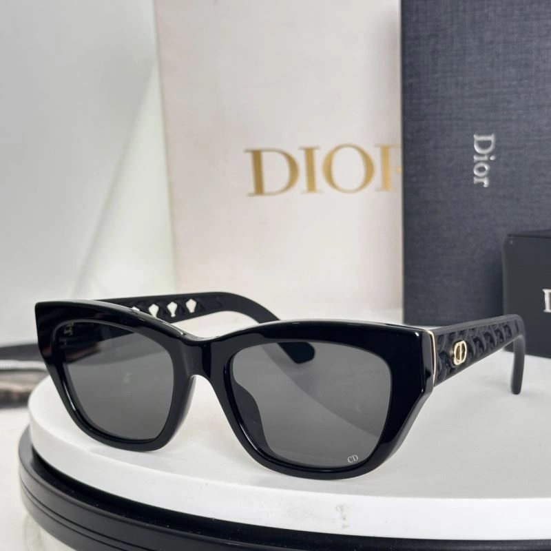 Low-cost Christian Dior Sunglasses
