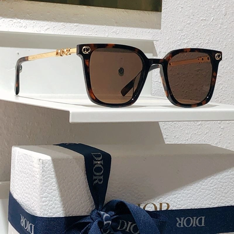 Top mirror Christian Dior Sunglasses