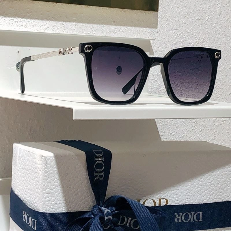 Top mirror Christian Dior Sunglasses