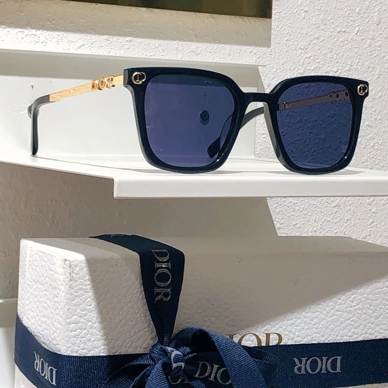 Top mirror Christian Dior Sunglasses