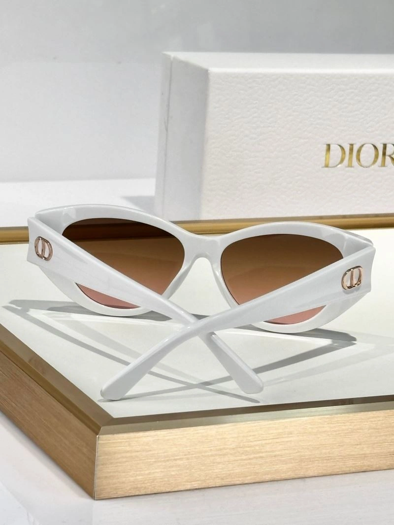 Low-cost Christian Dior Sunglasses