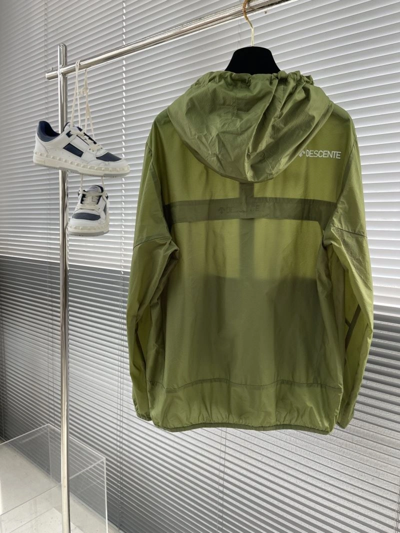 Low-cost Christian Dior Sunscreen Jacket