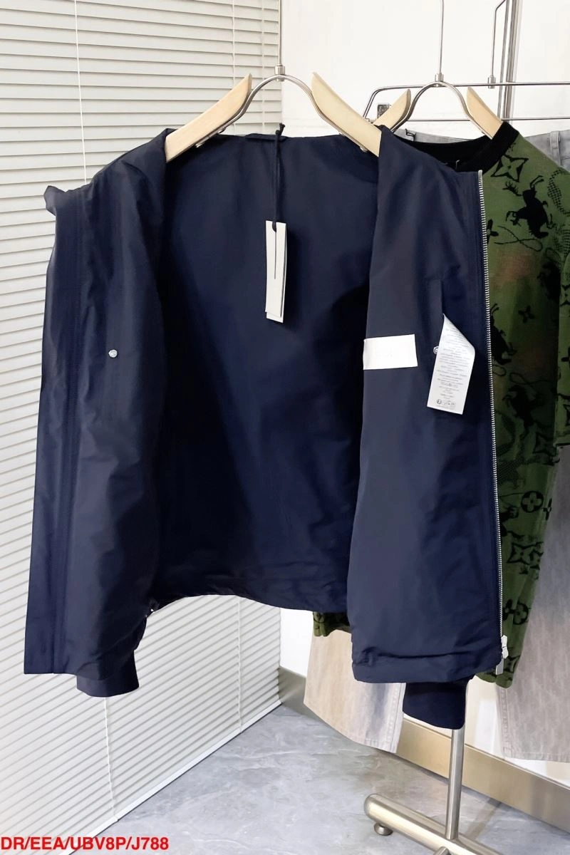 Cut-rate Christian Dior Sweaters