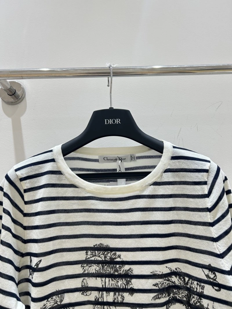 Low-cost Christian Dior Sweaters