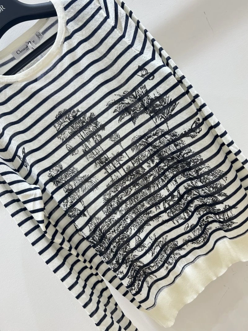Low-cost Christian Dior Sweaters