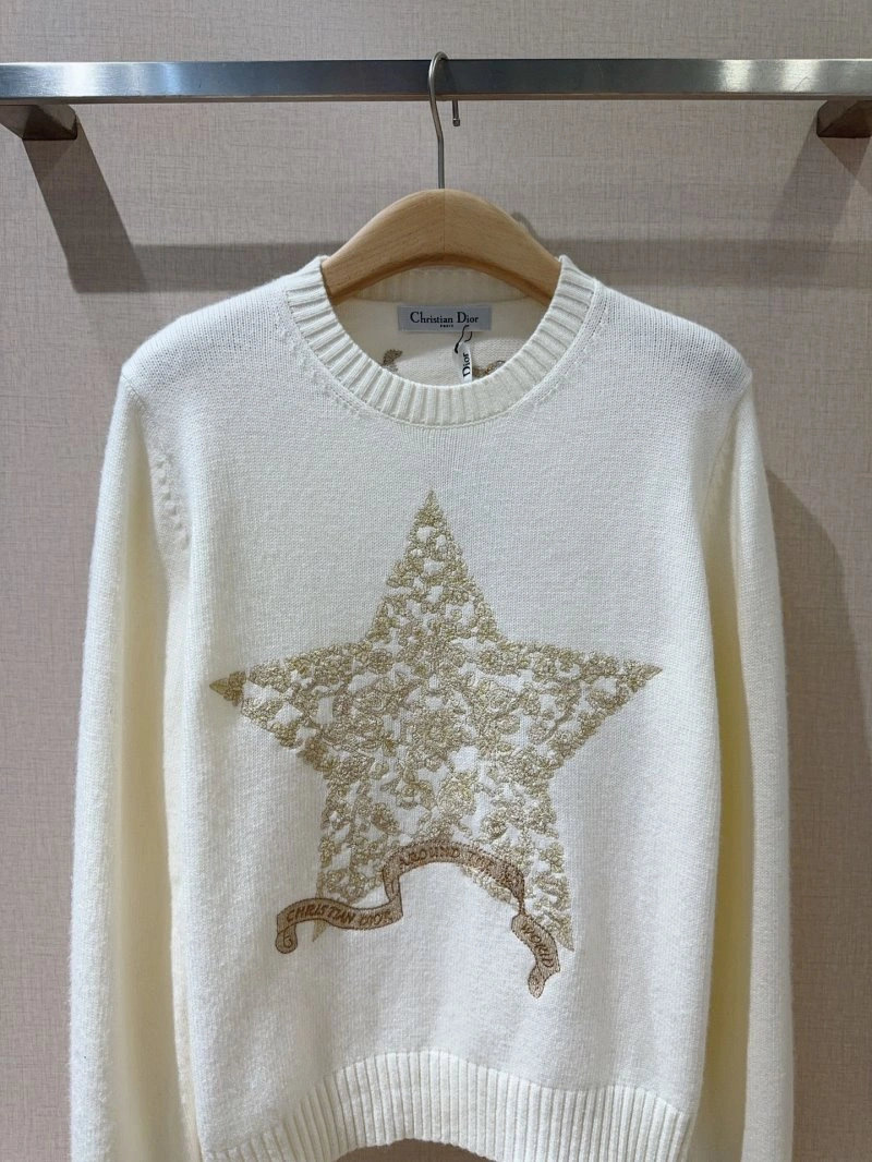 Accurate model Christian Dior Sweaters