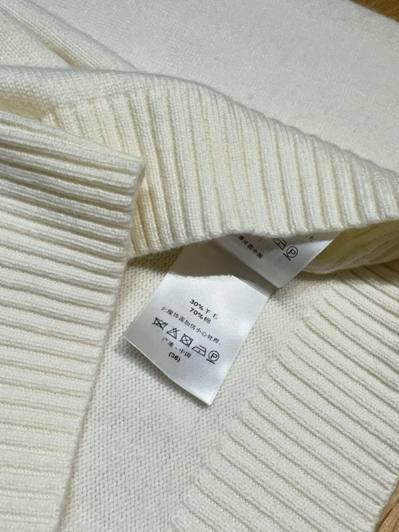 Accurate model Christian Dior Sweaters