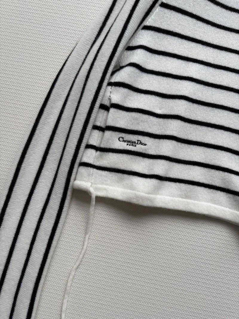 Bargain Christian Dior Sweaters