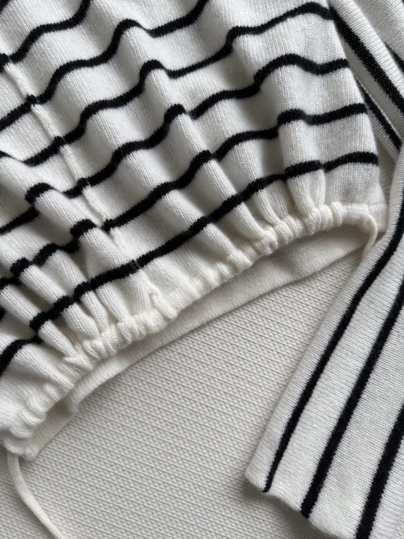 Bargain Christian Dior Sweaters