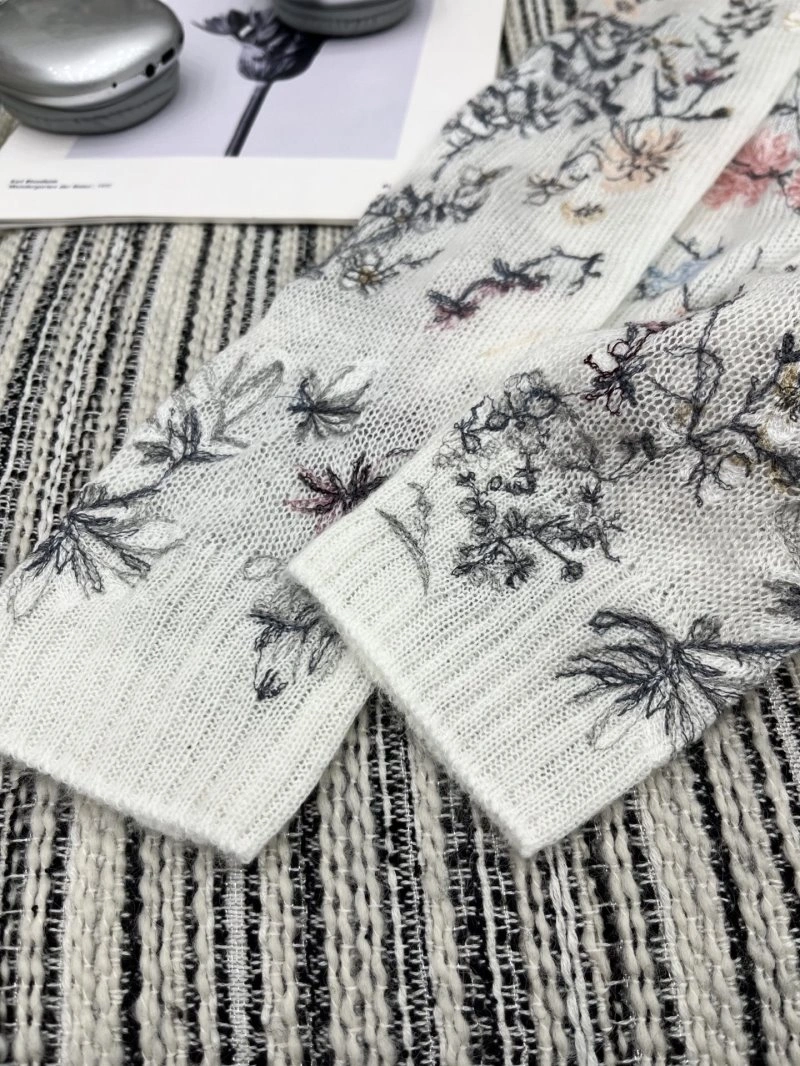 Top match Christian Dior Sweaters