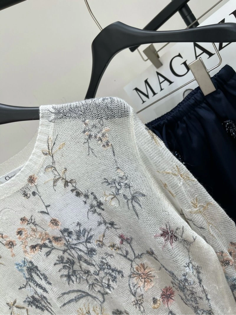 Top match Christian Dior Sweaters