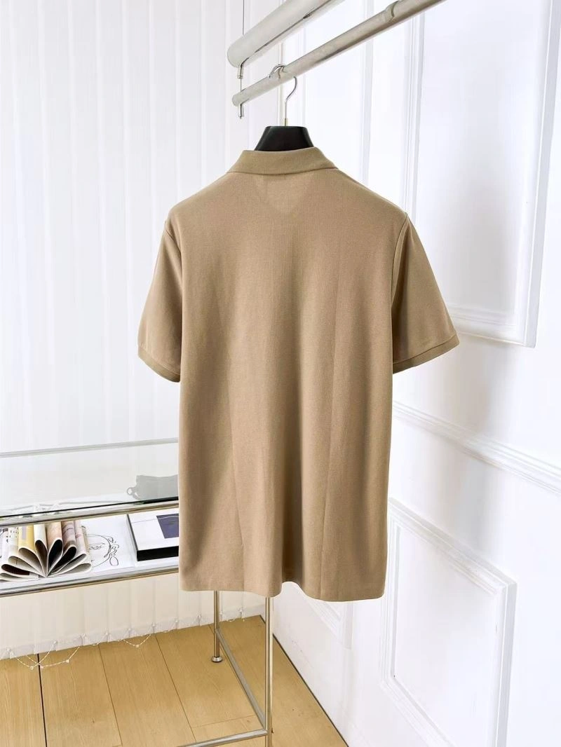 Accurate model Christian Dior T-Shirts
