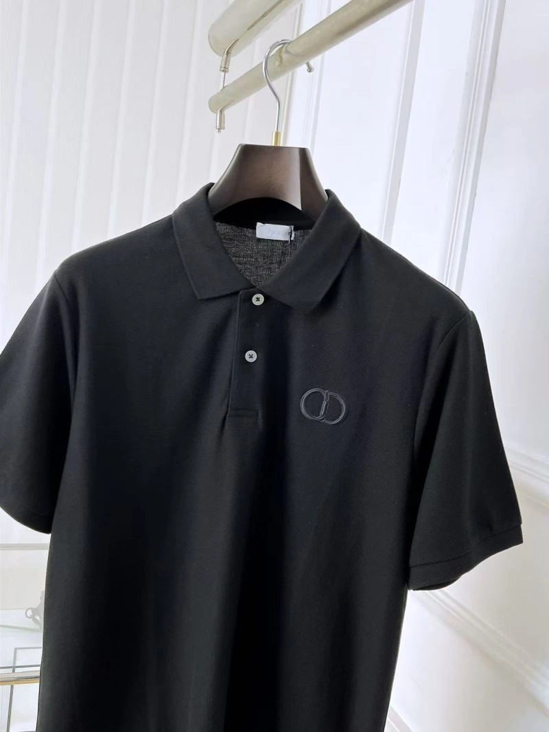 Accurate model Christian Dior T-Shirts