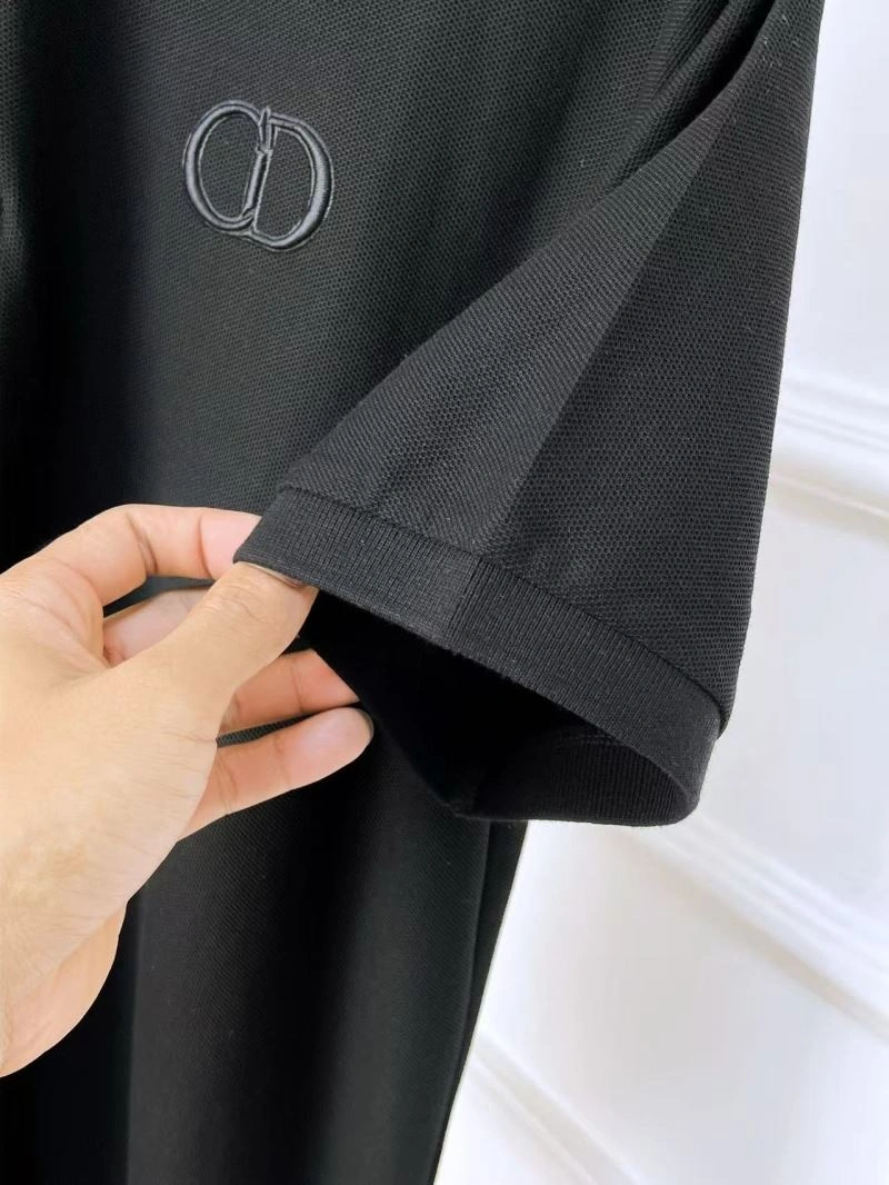 Accurate model Christian Dior T-Shirts