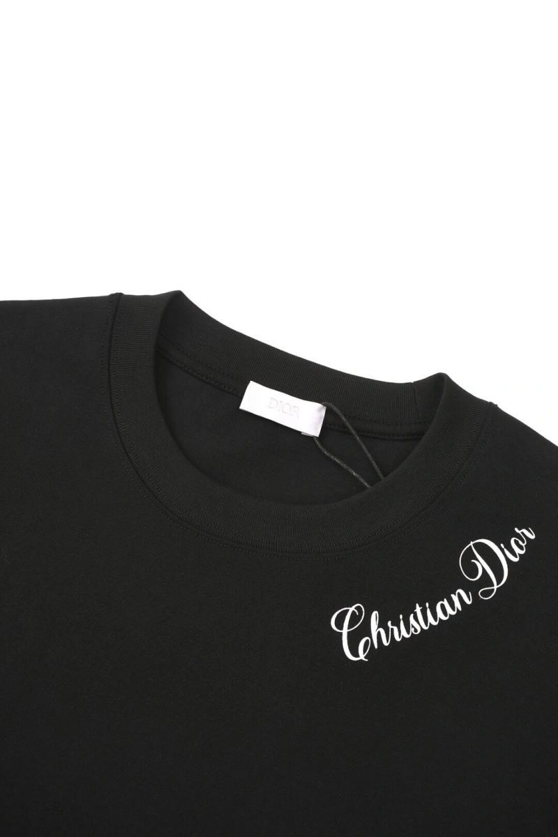 Accurate model Christian Dior T-Shirts