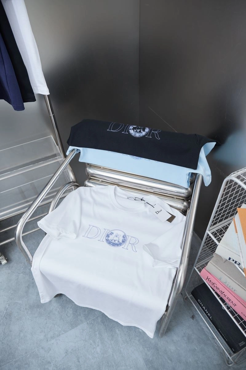 Low-cost Christian Dior T-Shirts