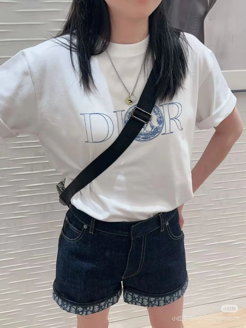 Low-cost Christian Dior T-Shirts