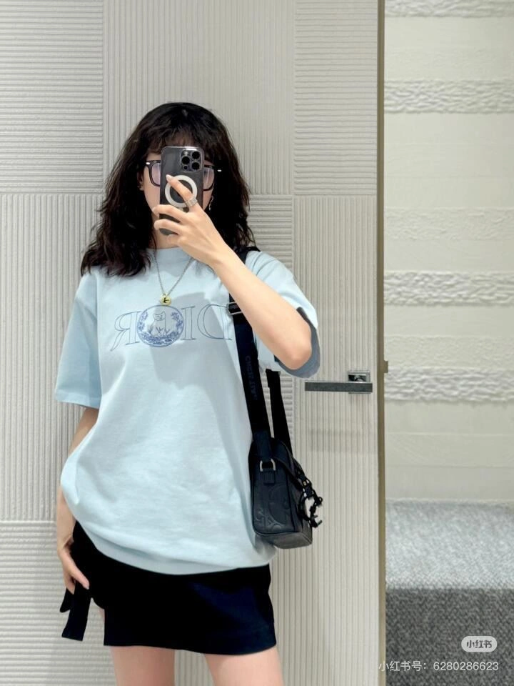 Low-cost Christian Dior T-Shirts
