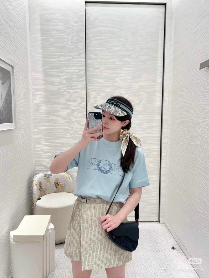 Low-cost Christian Dior T-Shirts