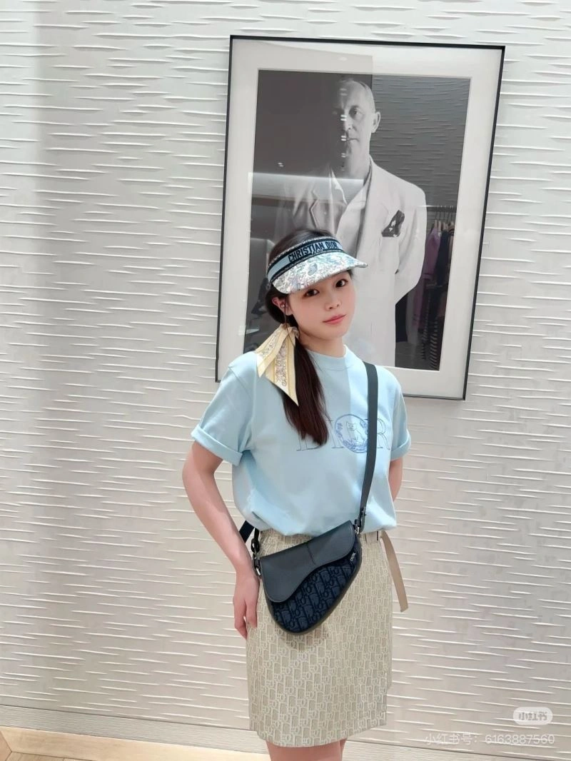 Low-cost Christian Dior T-Shirts