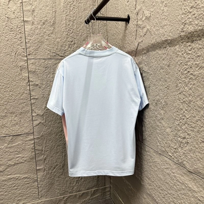 Accurate model Christian Dior T-Shirts