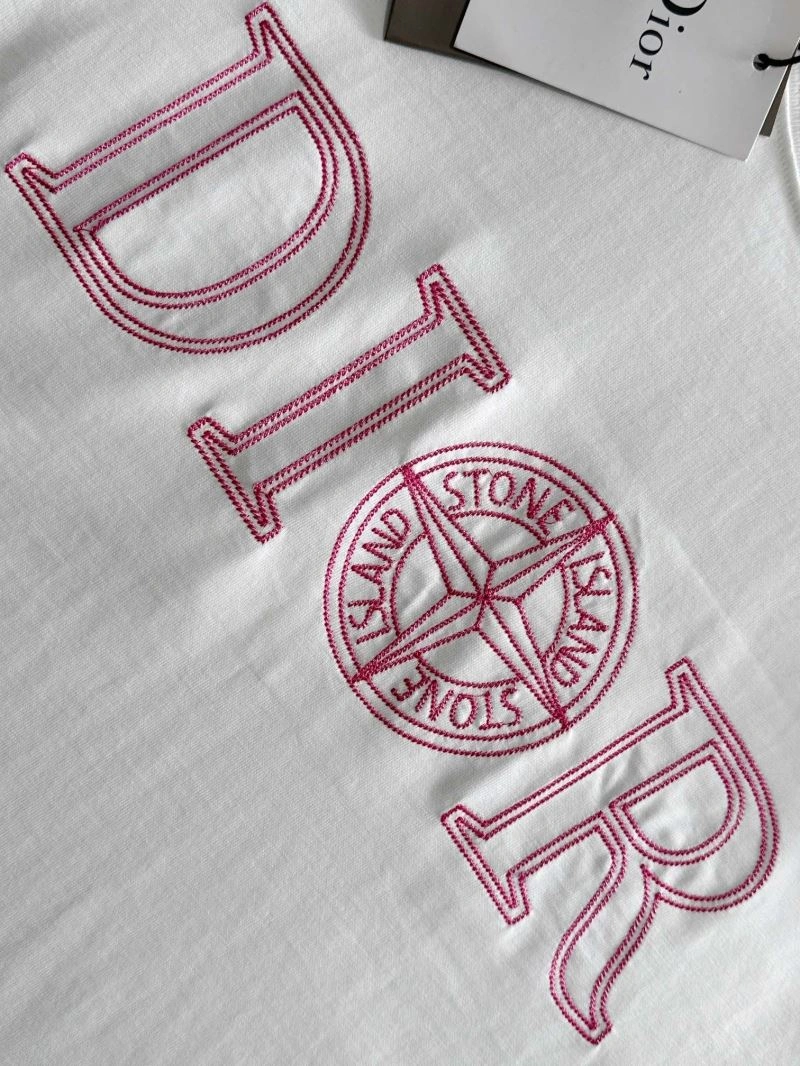 Accurate model Christian Dior T-Shirts