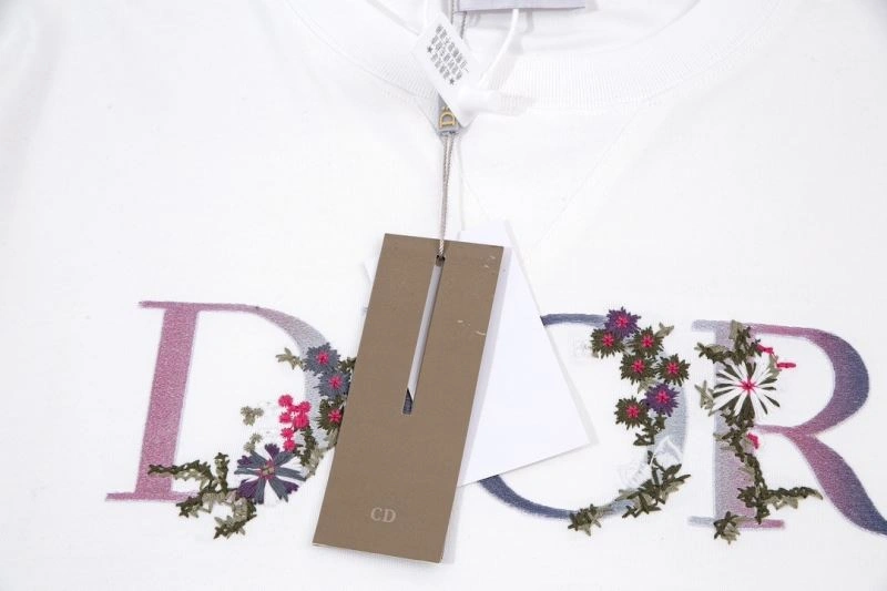 Low-cost Christian Dior T-Shirts