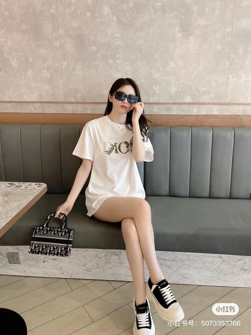Low-cost Christian Dior T-Shirts