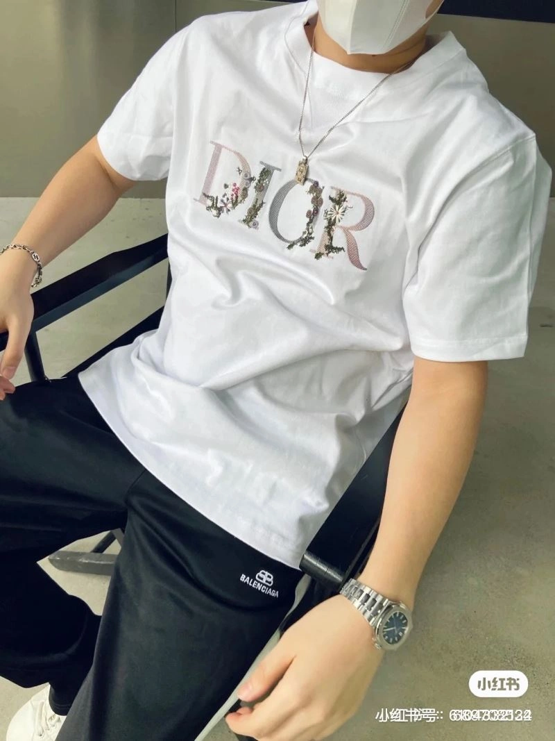 Low-cost Christian Dior T-Shirts