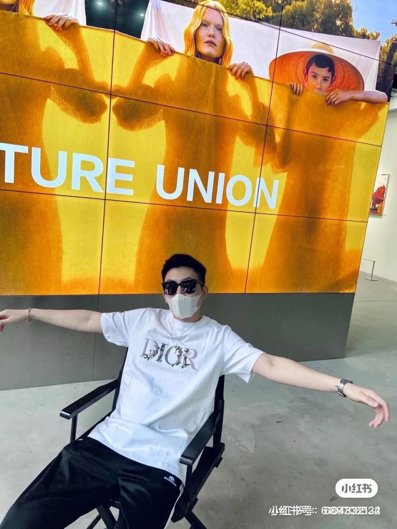 Low-cost Christian Dior T-Shirts