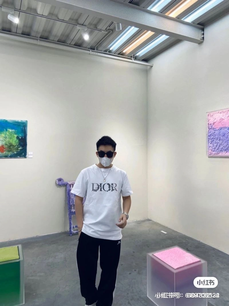 Low-cost Christian Dior T-Shirts