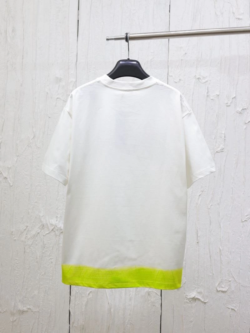 Accurate model Christian Dior T-Shirts