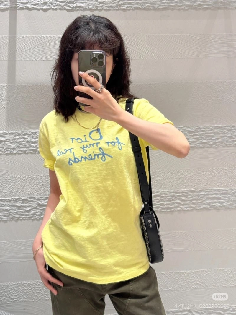 Low-cost Christian Dior T-Shirts