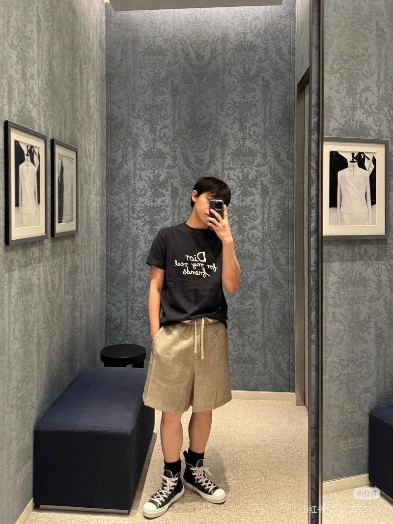 Low-cost Christian Dior T-Shirts