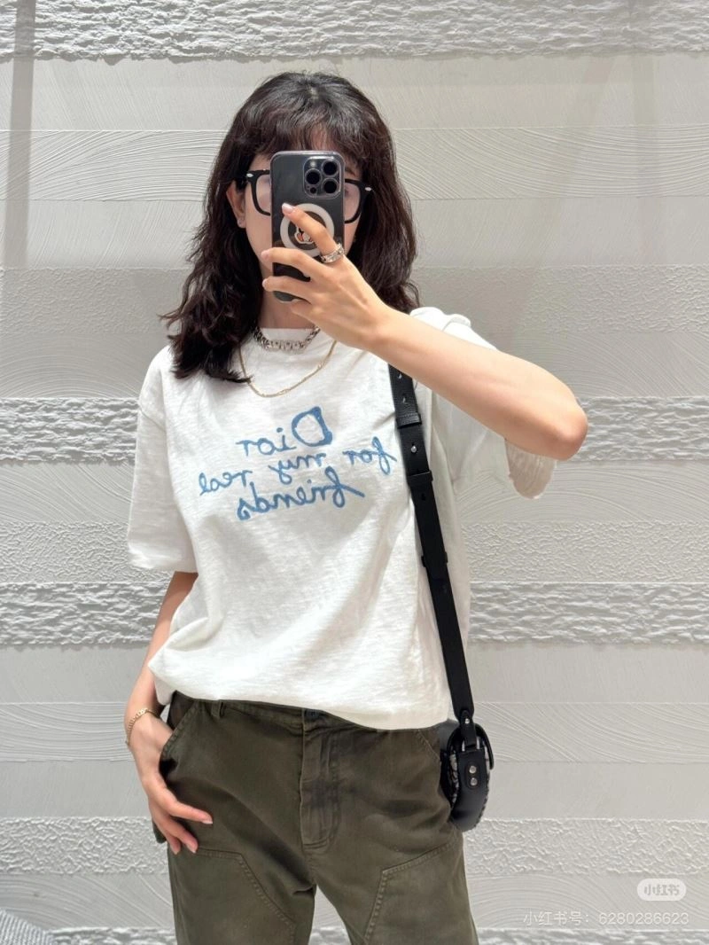 Low-cost Christian Dior T-Shirts