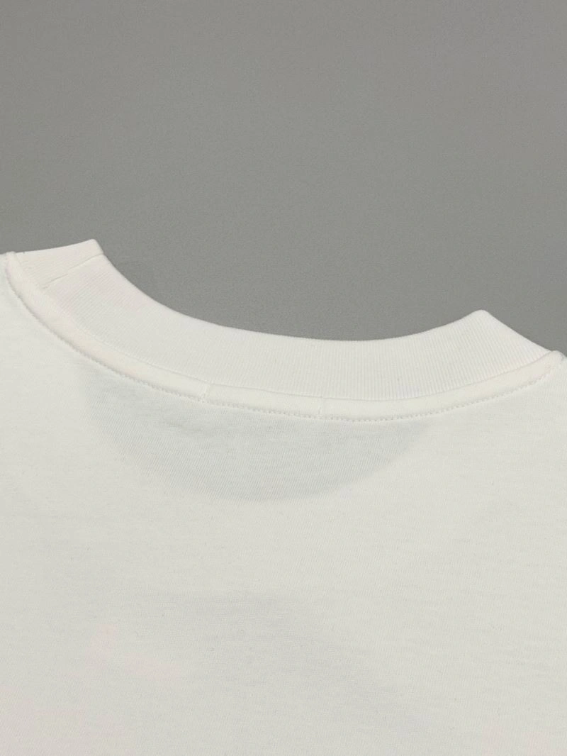 Accurate model Christian Dior T-Shirts