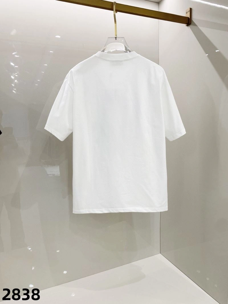 Accurate model Christian Dior T-Shirts