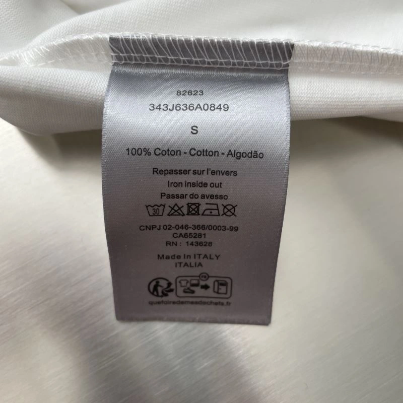 Accurate model Christian Dior T-Shirts