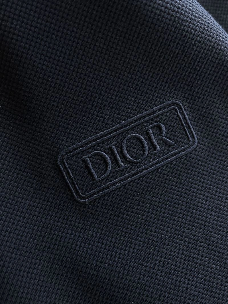 Accurate model Christian Dior T-Shirts