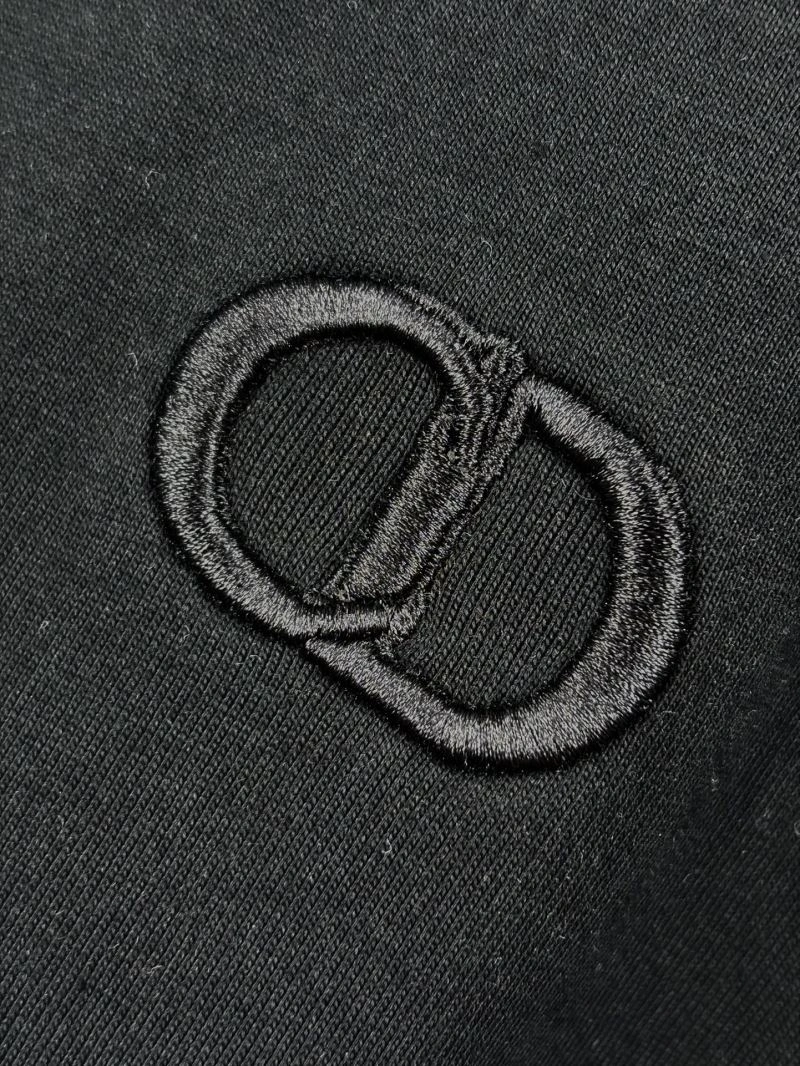 Accurate model Christian Dior T-Shirts