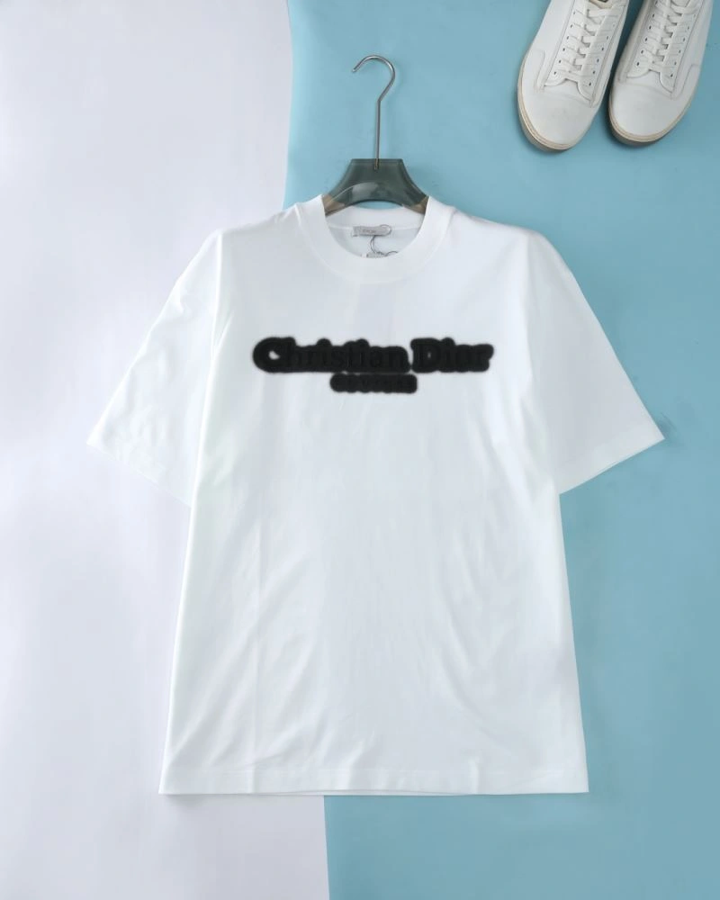 Accurate model Christian Dior T-Shirts