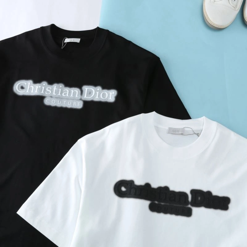 Accurate model Christian Dior T-Shirts