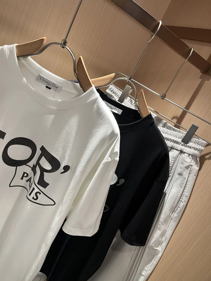 Low-cost Christian Dior T-Shirts
