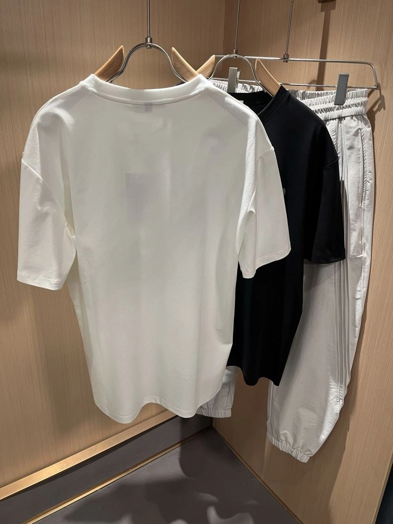 Low-cost Christian Dior T-Shirts