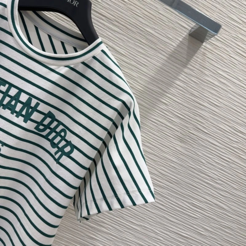 Accurate model Christian Dior T-Shirts