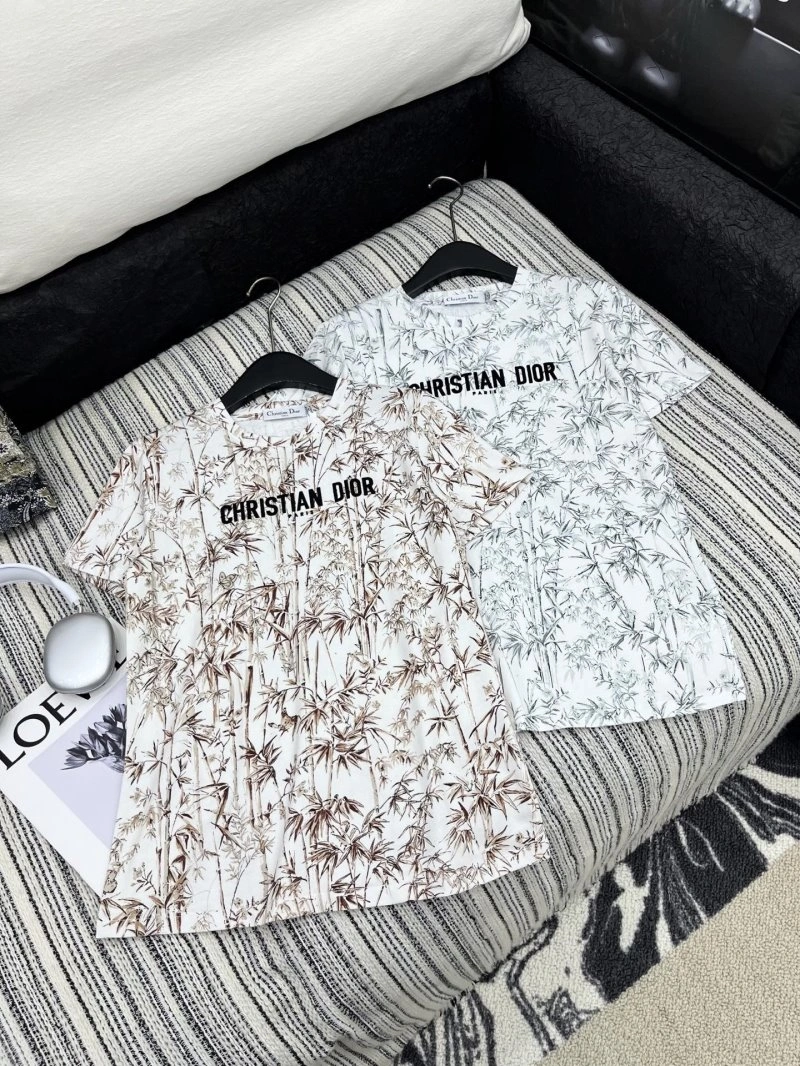 Low-cost Christian Dior T-Shirts