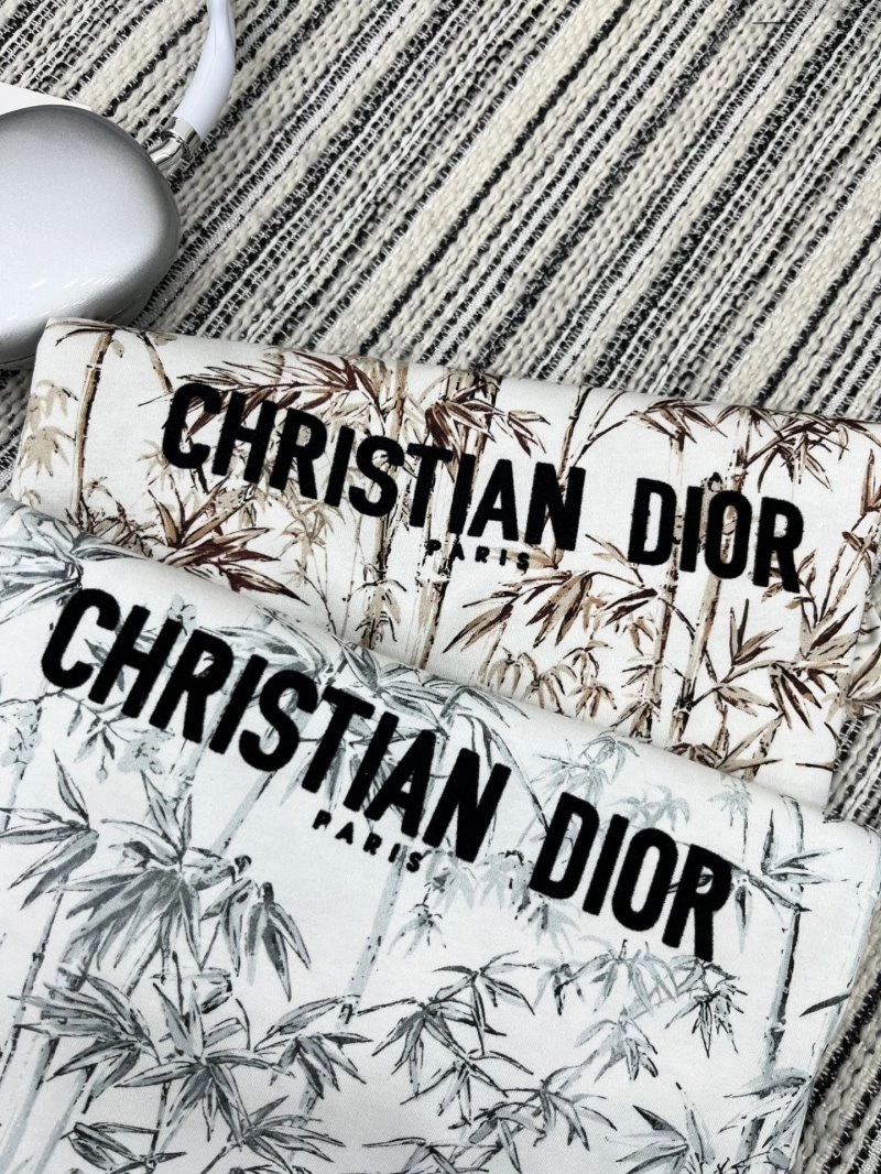 Low-cost Christian Dior T-Shirts