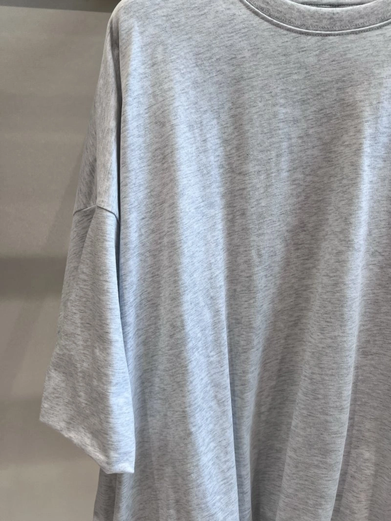 Accurate model Christian Dior T-Shirts